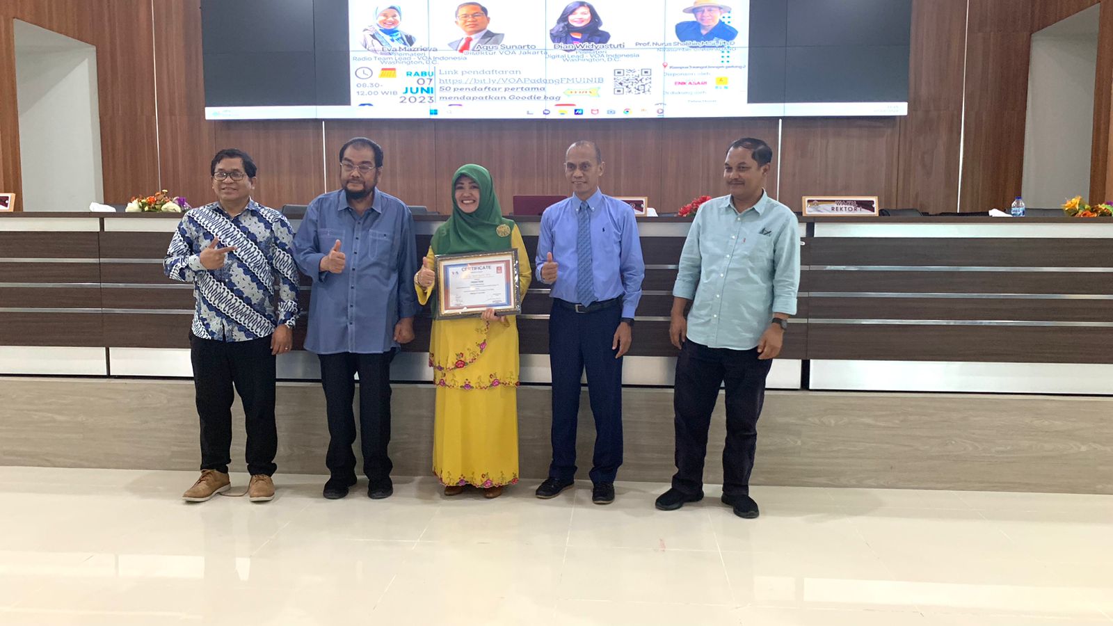 UIN IB Bersama VOA dan Radio Padang FM Menggelar Seminar Internasional ...